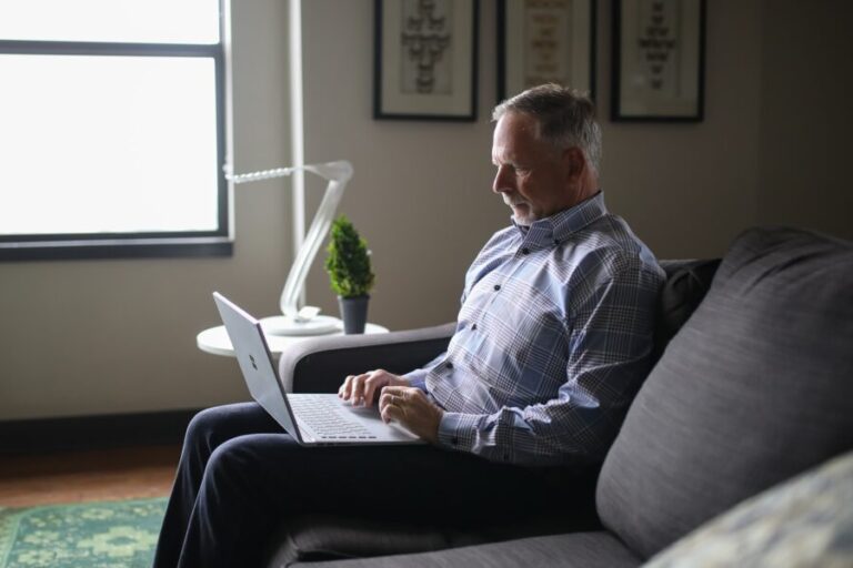 CIPD urges new ‘reskilling era’ to support older workers in the labour market - HRreview | HR ...